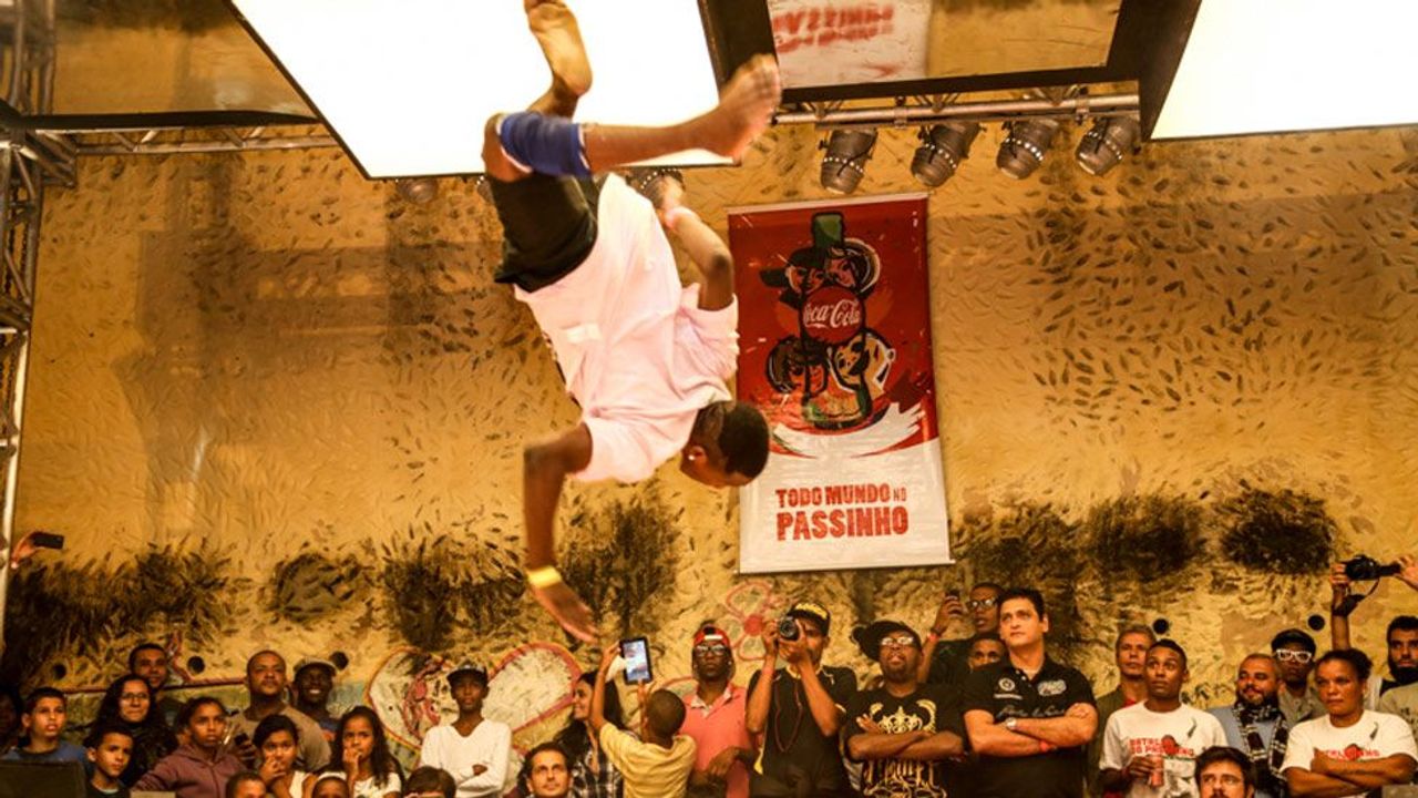 The passinho dance craze that grew out of Rio’s favelas - BBC Culture