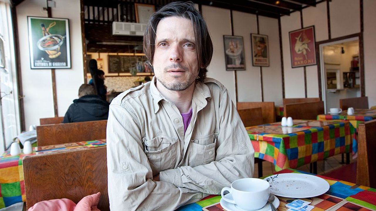 Jeremy Deller: ‘When I got close to Warhol’ - BBC Culture