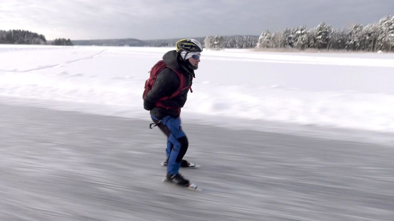 The rusty Soviet ‘flying cabins’ of Georgia - BBC Reel