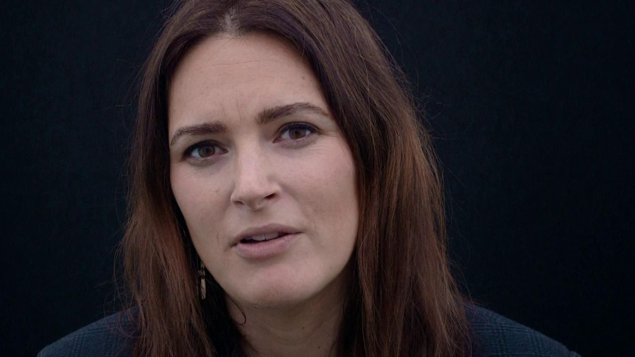 The fiction that helped Laura Freeman recover from anorexia - BBC Reel