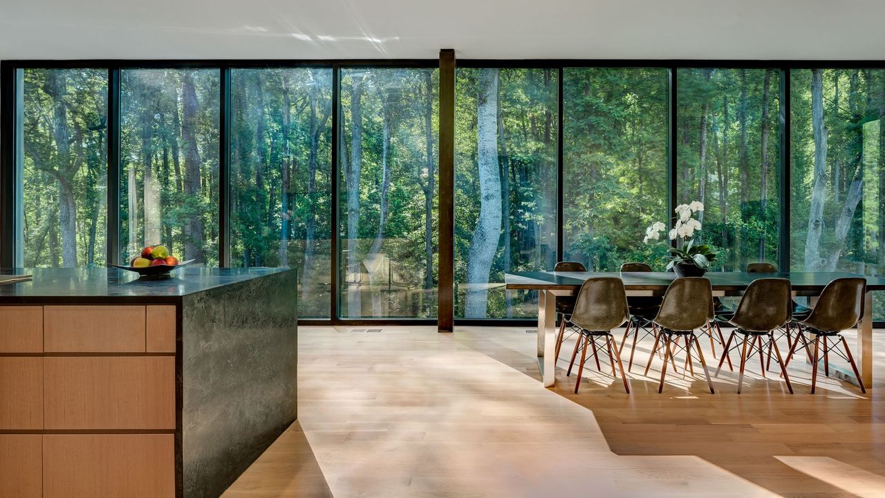 Extended Families Living Together Making The Most Of Living With