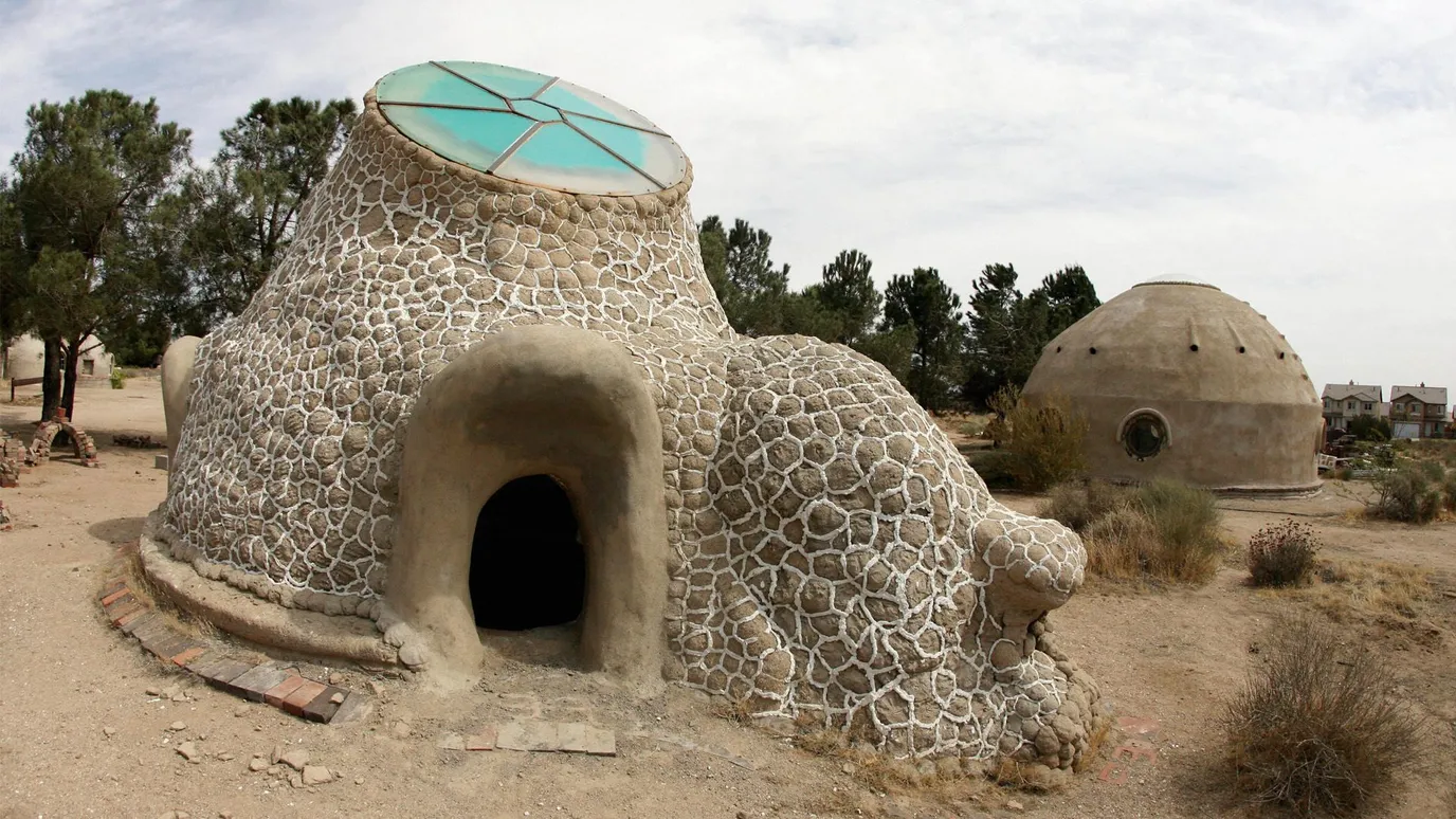 The strange sustainable homes designed for life on Mars - BBC Reel