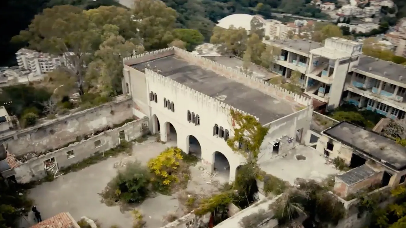 One night in a 'haunted' Sicilian castle - BBC Reel