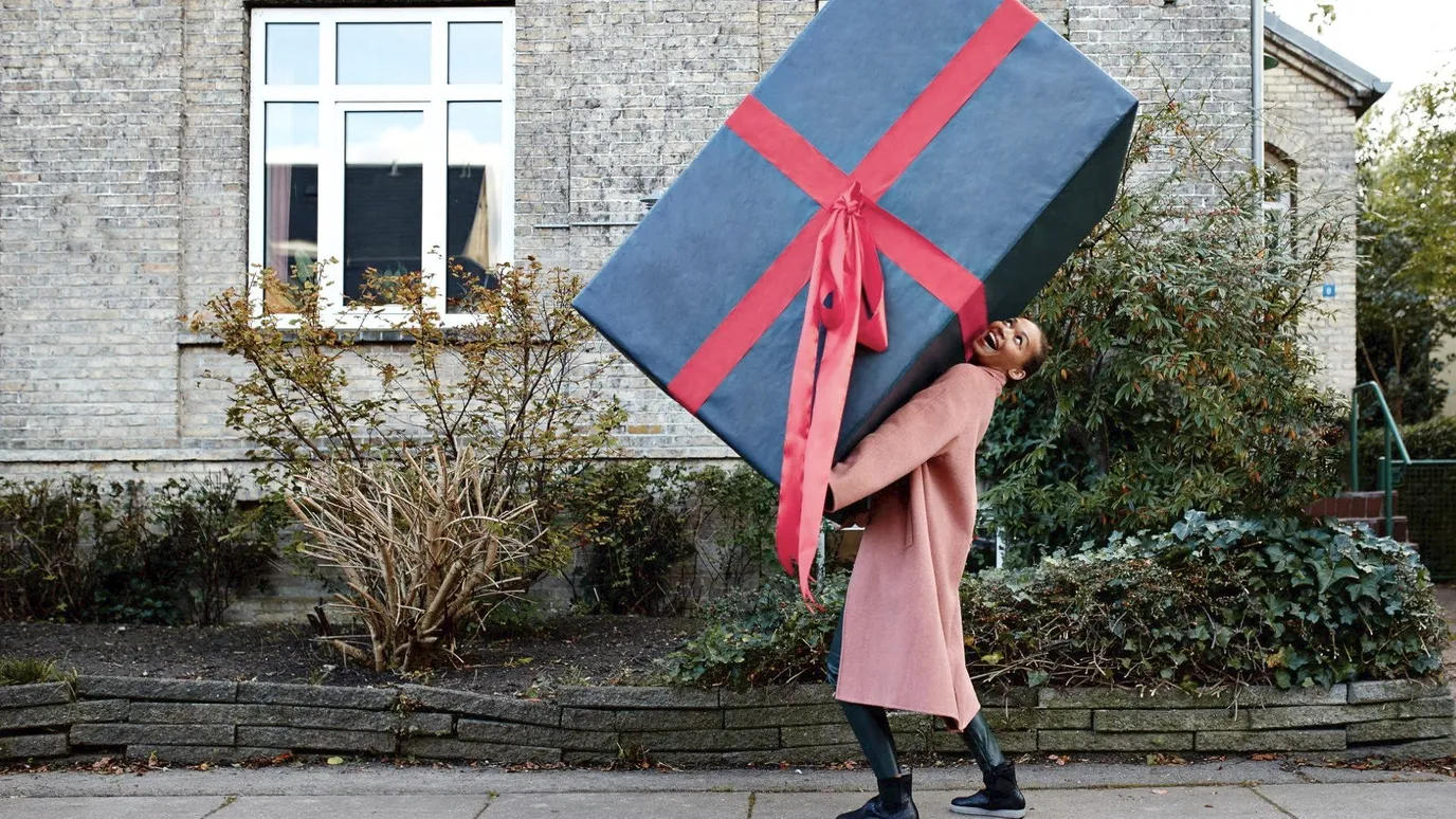 The psychology behind why we give gifts - BBC Reel
