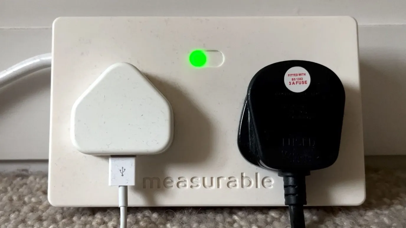 This plug socket tells you if your energy is green - BBC Reel