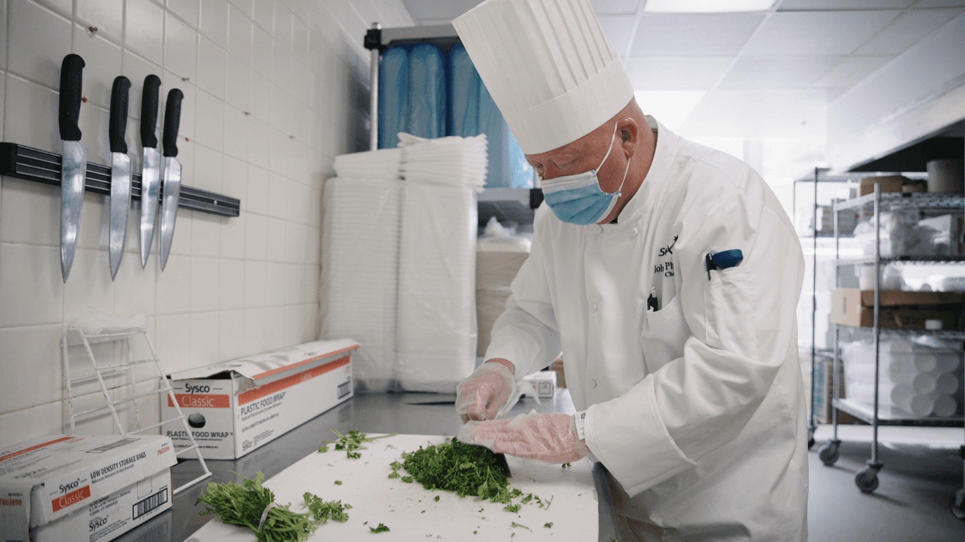 Cutting food waste