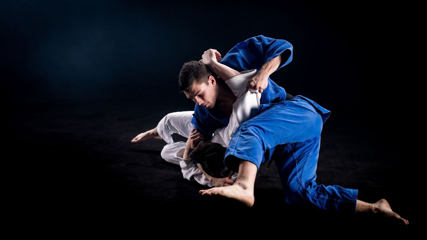 The surprising physics behind Brazilian Jiu-Jitsu - BBC Reel
