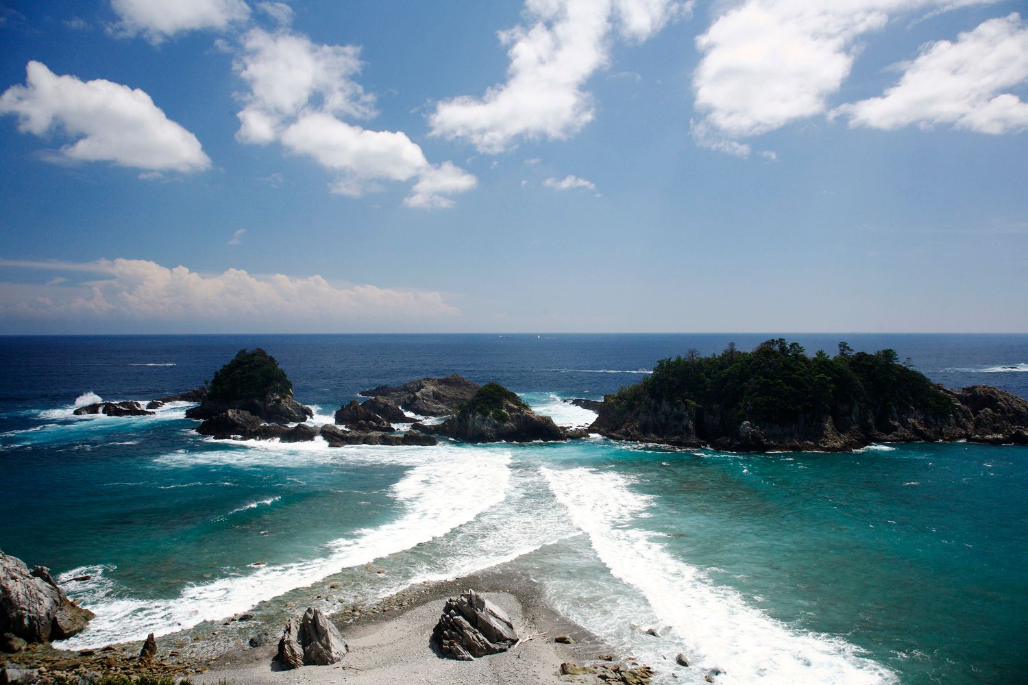 Japan by the sea - Article