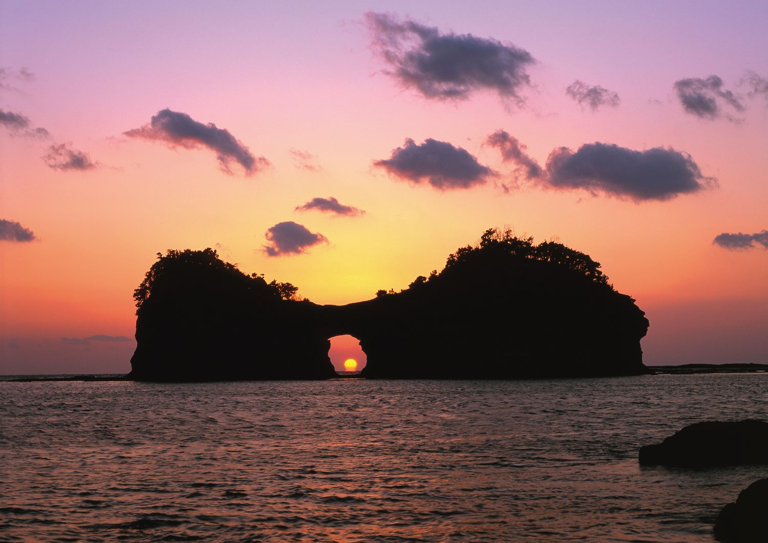 Japan by the sea - Article