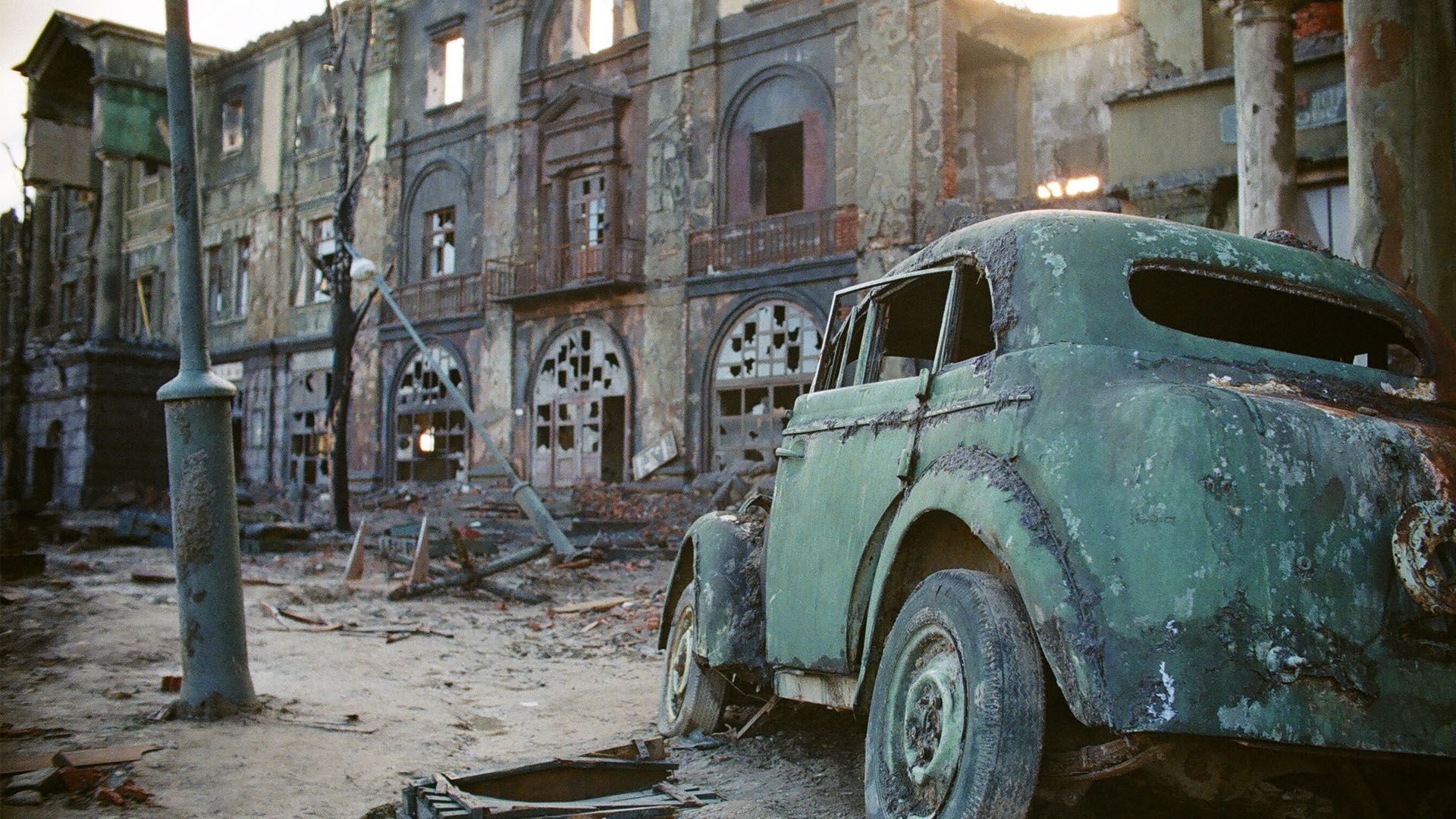 Inside the lab working to bring people back from the dead - BBC Reel