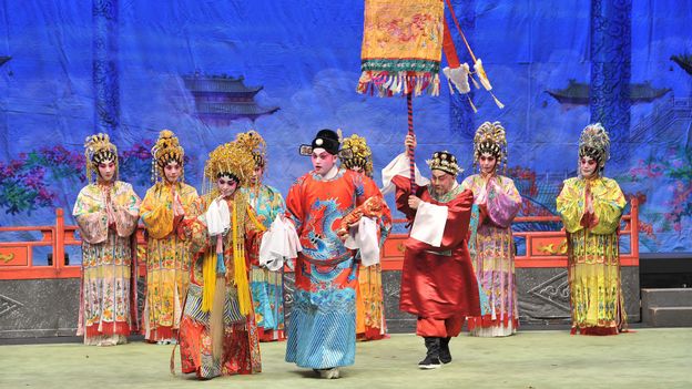 Cantonese opera returns to Hong Kong