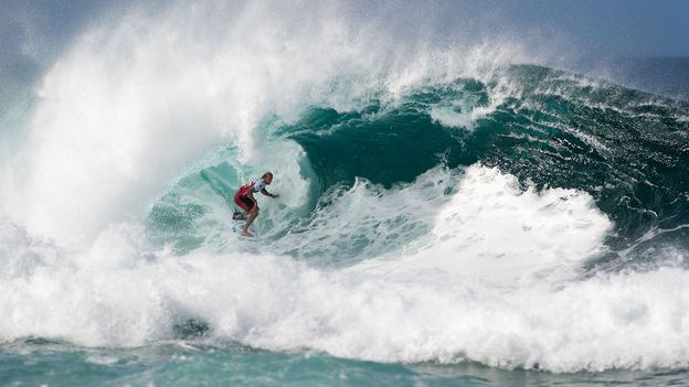 Stunning footage of one of Hawaii’s deadliest waves