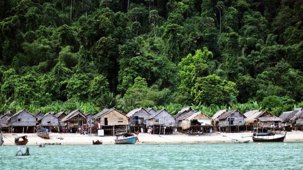 Where sea gypsies settle