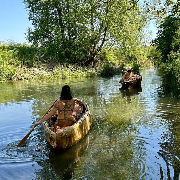 The women paddling the Thames in animal-skin boats - BBC Travel
