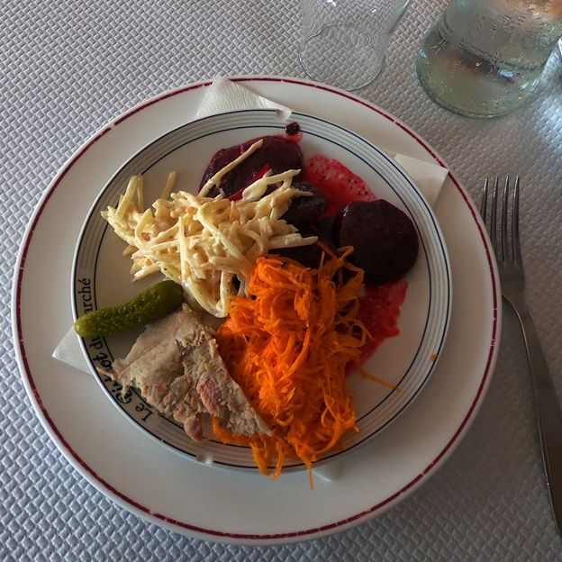 Relais Routiers: Is this the best dining bargain in France? - BBC Travel