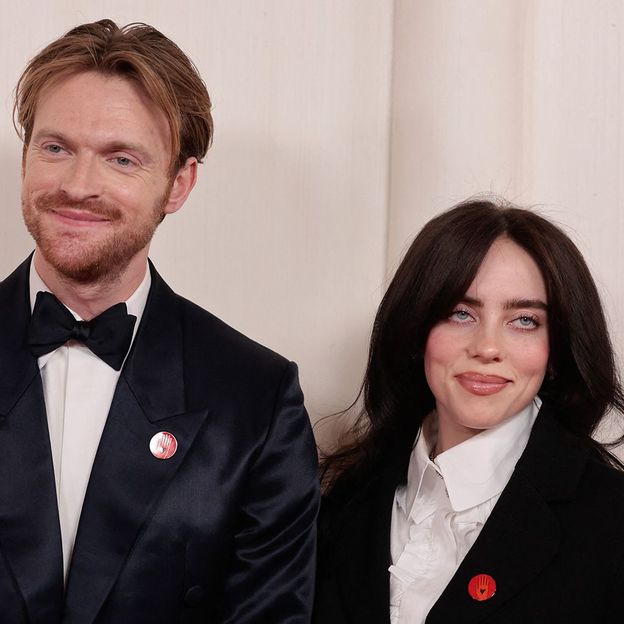 Oscars 2024: Protest pins worn on the red carpet and what they mean ...