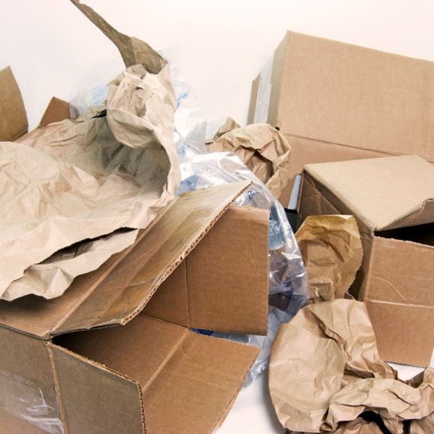 Why your small goods come in gigantic boxes - BBC Worklife