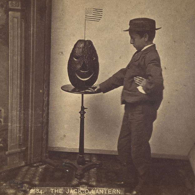 Samhain to Soulmass: The Pagan origins of familiar Halloween rituals ...