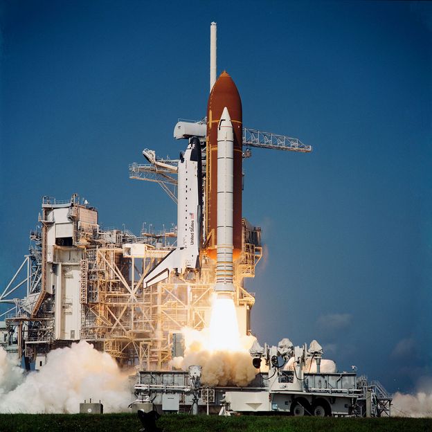 Mascara and strings of tampons: How Nasa's baffled engineers tried to ...