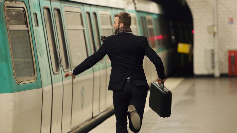 How to fake confidence - BBC Reel