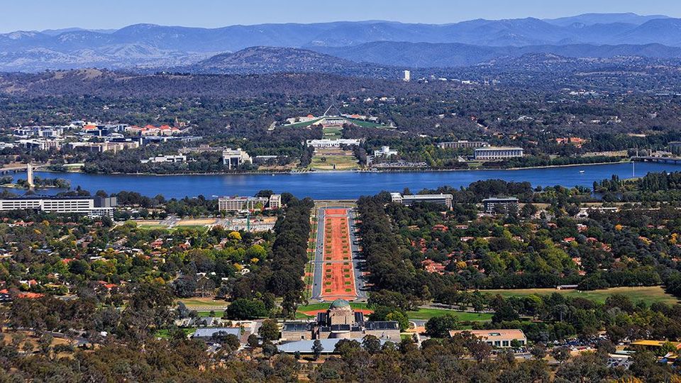 Singapore Airlines-Canberra, heart of Australia | Travel for more | BBC ...