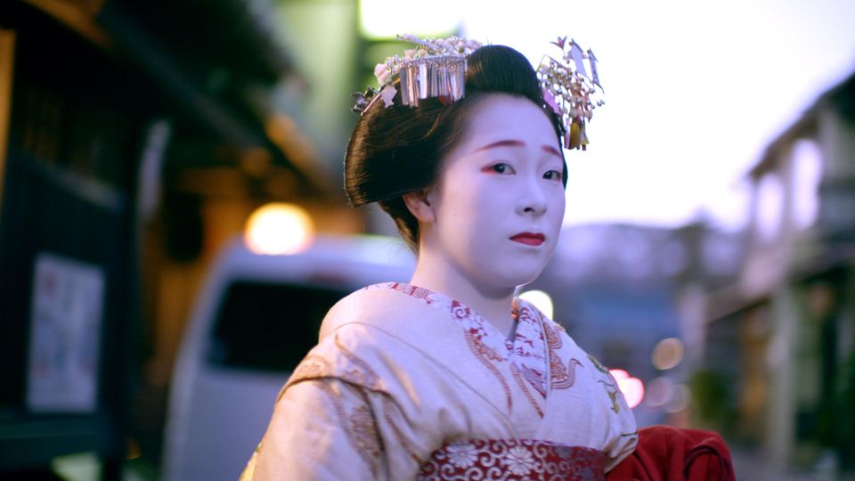 The ancient Mayan dolls helping children sleep - BBC Reel