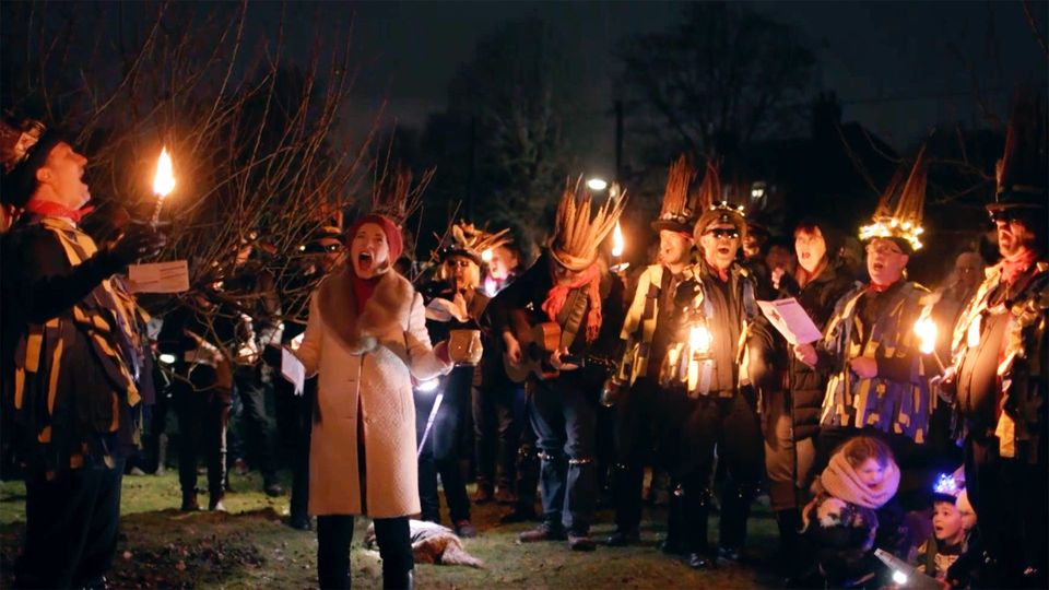 The mystery of Tutankhamun's 'space dagger' - BBC Reel