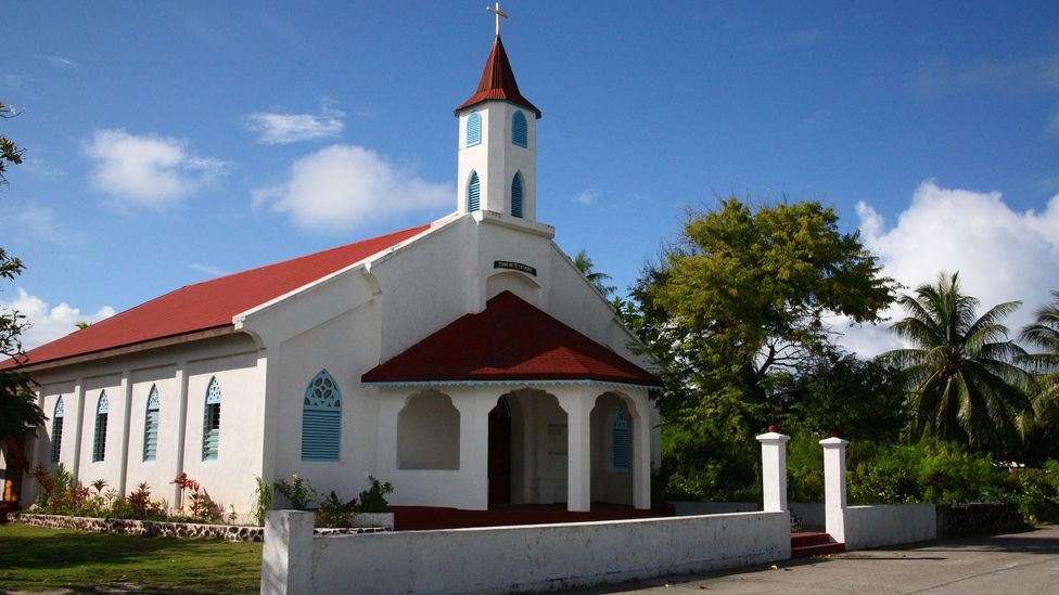 Coral island life in French Polynesia - BBC Travel