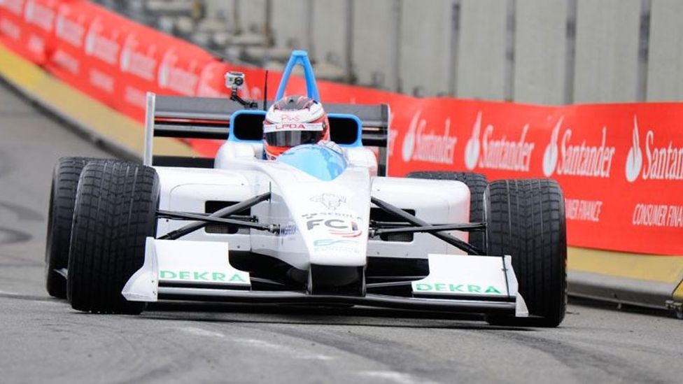 Formula E: Electric cars enter the fast lane - BBC Future