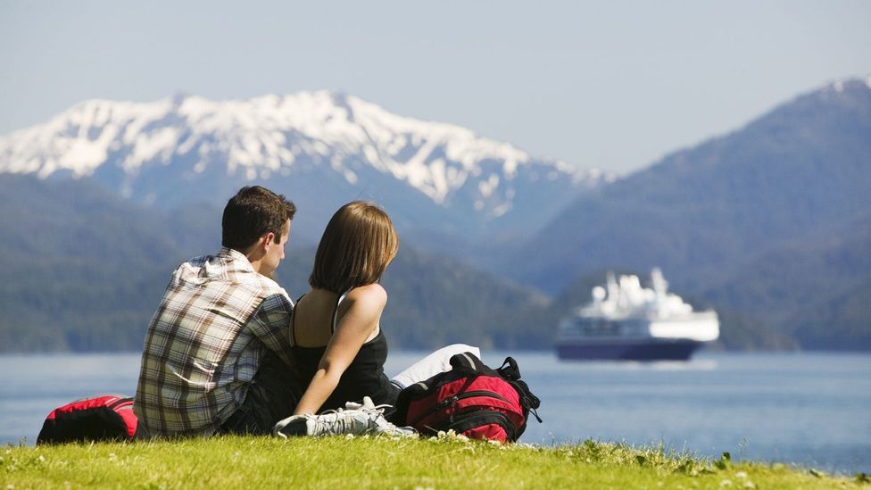 Long-term travel as a couple: Should you do it? - BBC Travel