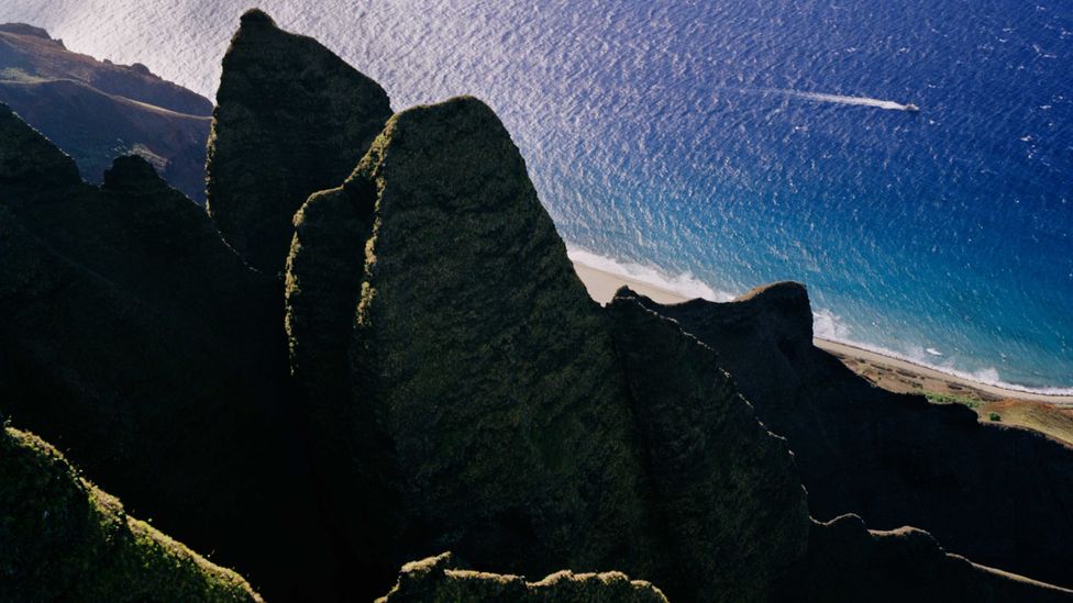 Untamed treasures of Kauai’s Na Pali Coast - BBC Travel
