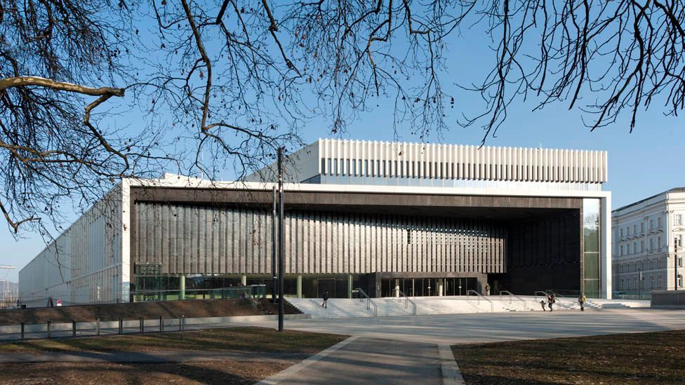 Philip Glass and Linz Opera: A classic combination - BBC Culture