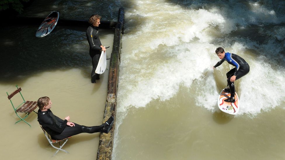 Riding the wave of change on Munich’s Eisbach - BBC Travel