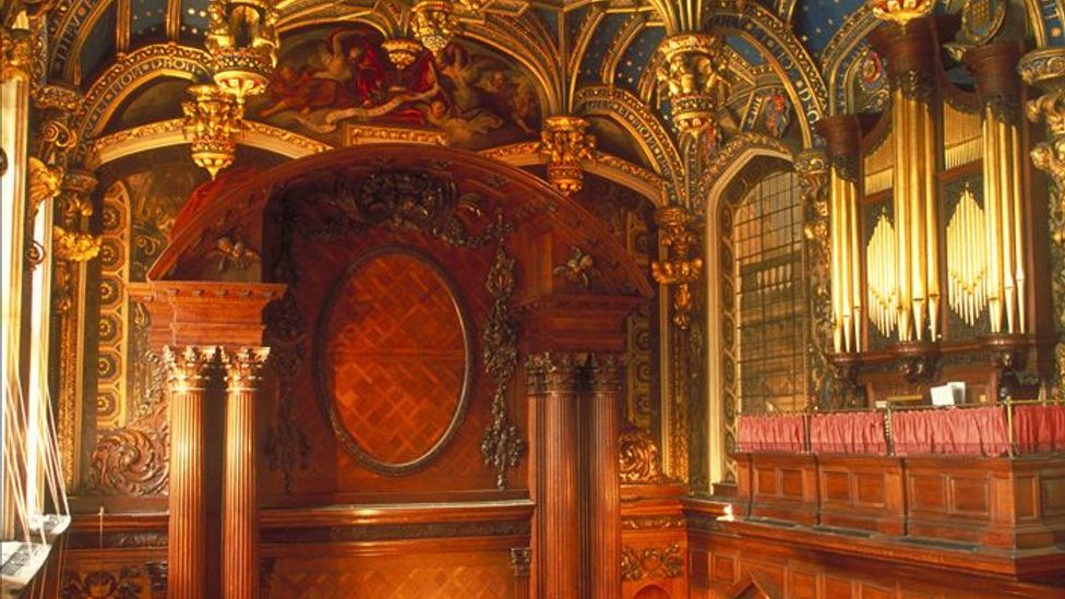 A peek inside the British royal residences - BBC Travel