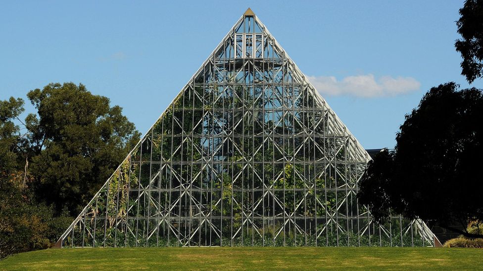 Living in: Great waterfront cities - BBC Travel