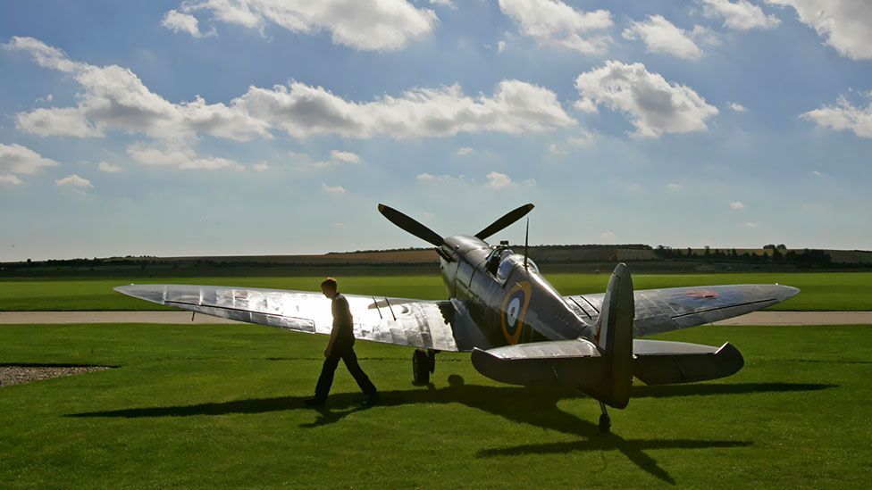 Spitfire: The soaring beauty of a design classic - BBC Culture