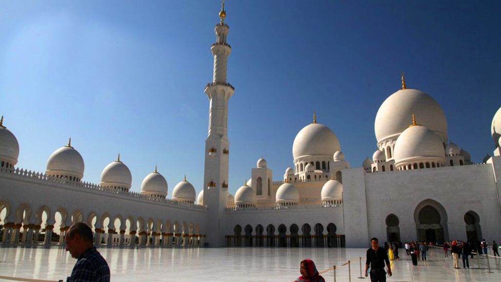 The United Nations of mosques - BBC Travel