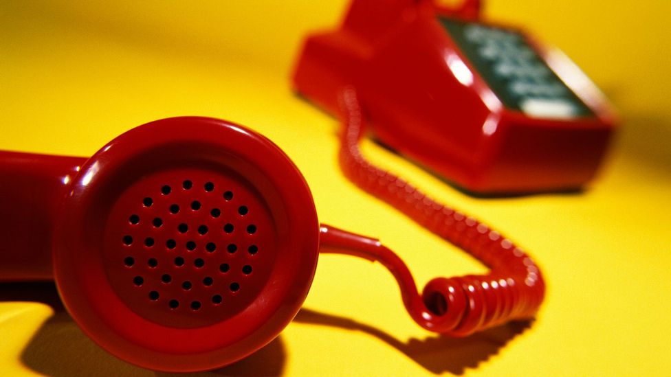 How to silence the office oversharer - BBC Worklife