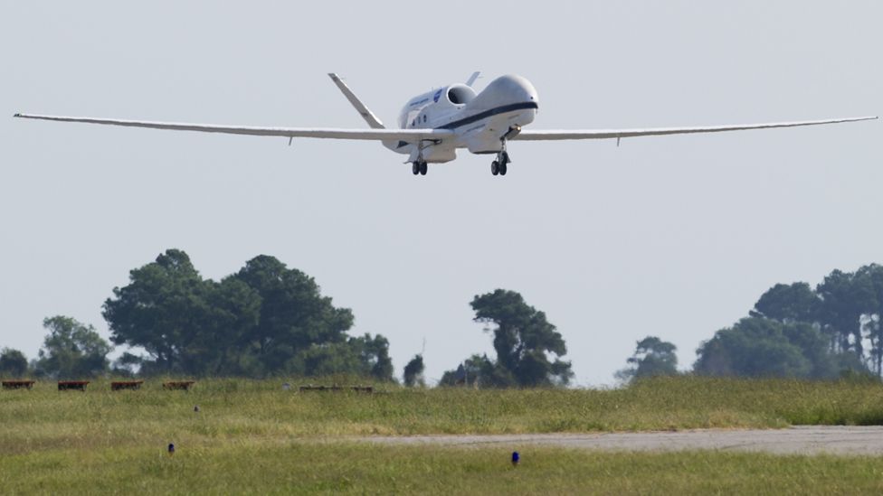 Flying spies: Surveillance planes after the Cold War - BBC Future