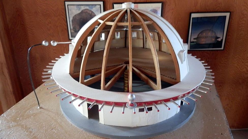 A desert dome that inspires rock stars and star-gazers - BBC Travel