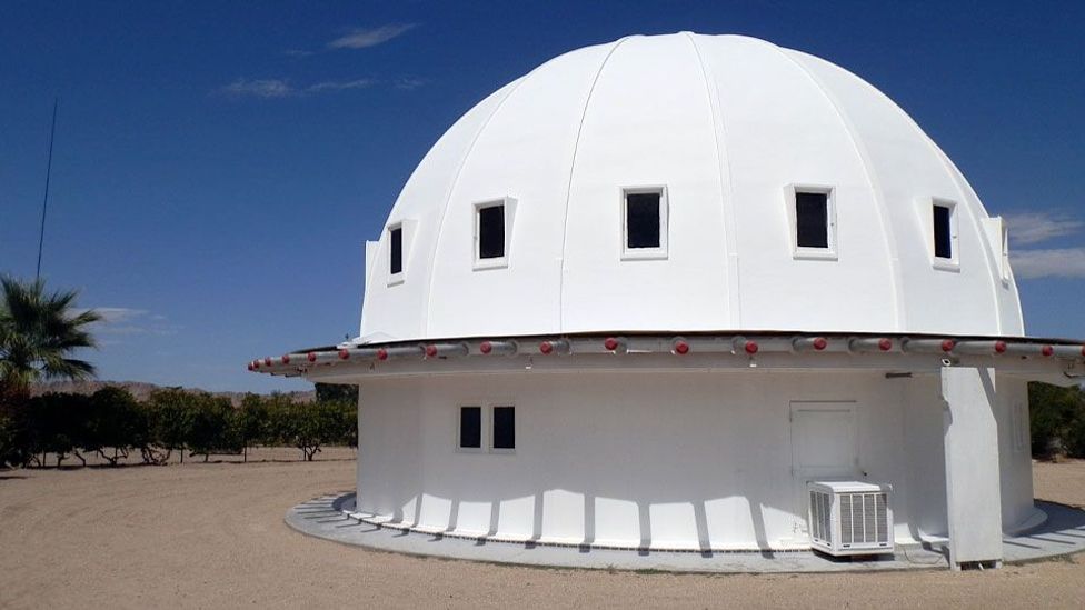 A desert dome that inspires rock stars and star-gazers - BBC Travel
