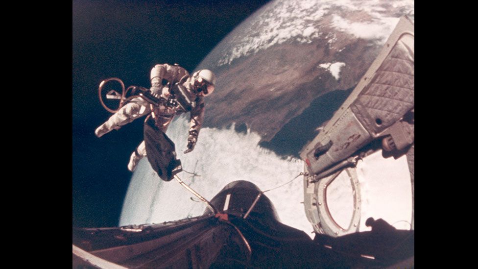 The first space photographers - BBC Future