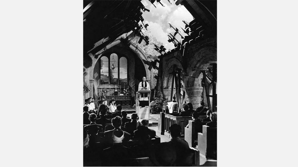 Mrs Miniver: The film that Goebbels feared - BBC Culture