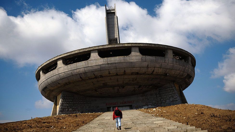 Ruined beauty: What should we do? - BBC Culture