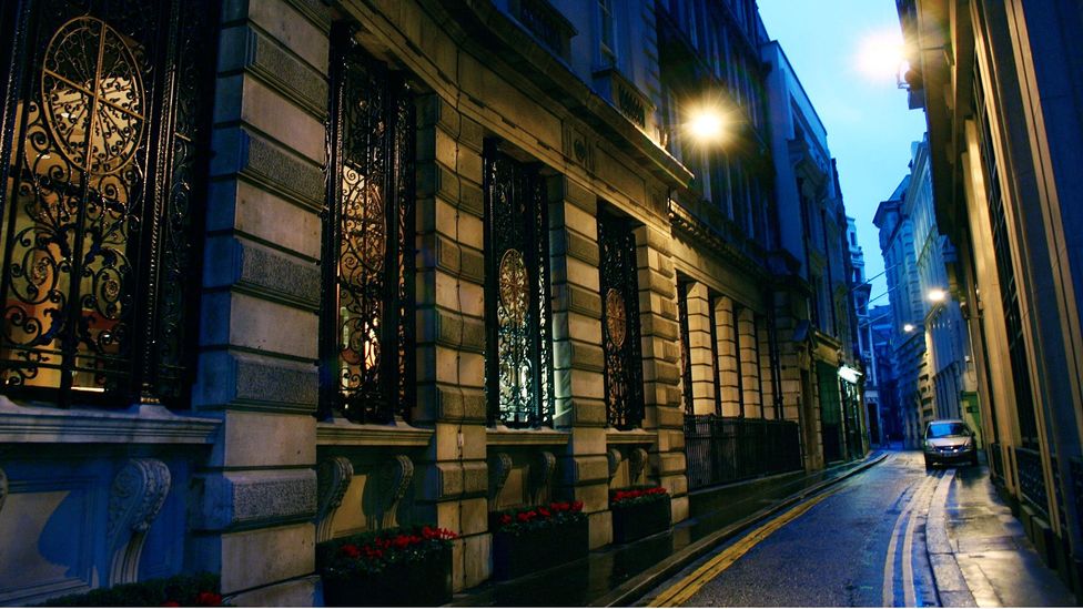 London: Literature’s labyrinth of ‘lost souls’ - BBC Culture