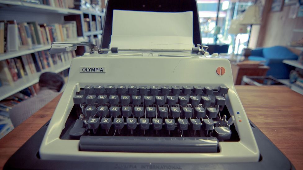It's not just hipsters using tapes and floppy disks - BBC Future