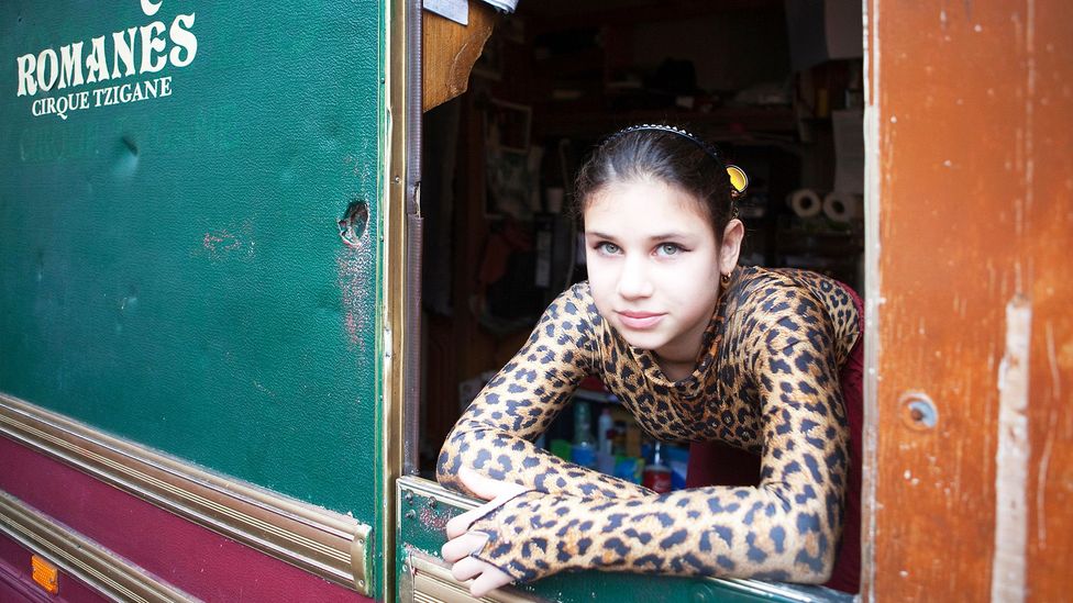 The Parisian circus with no clowns - BBC Travel