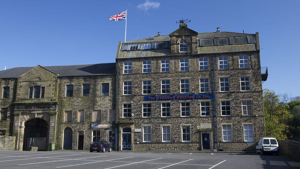 The firm outfitting the world’s armies - BBC Worklife