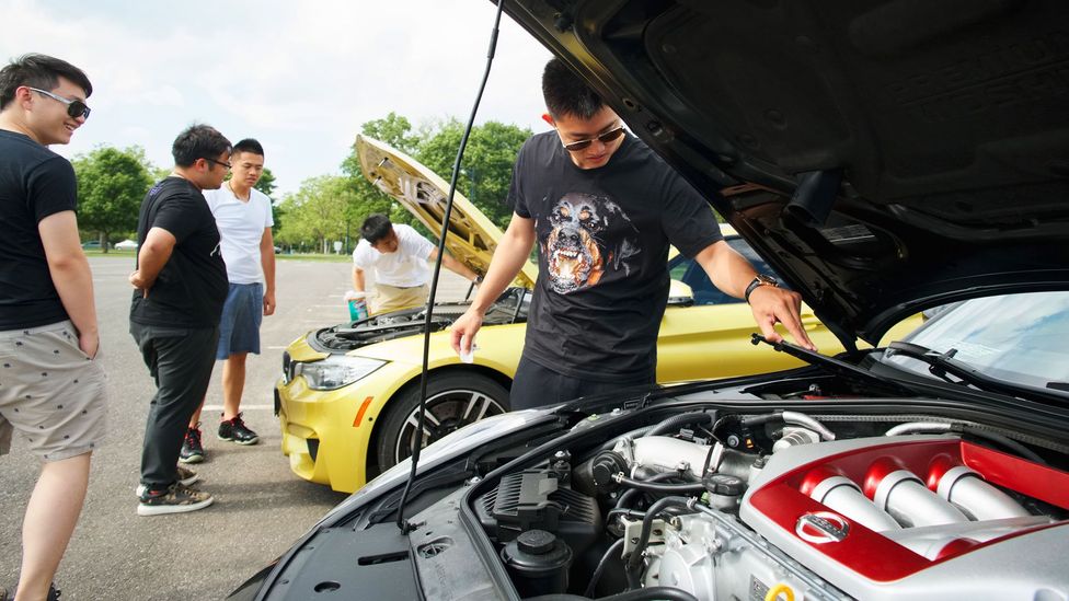 A lust for speed: Young, rich and Chinese in rural America - BBC Worklife