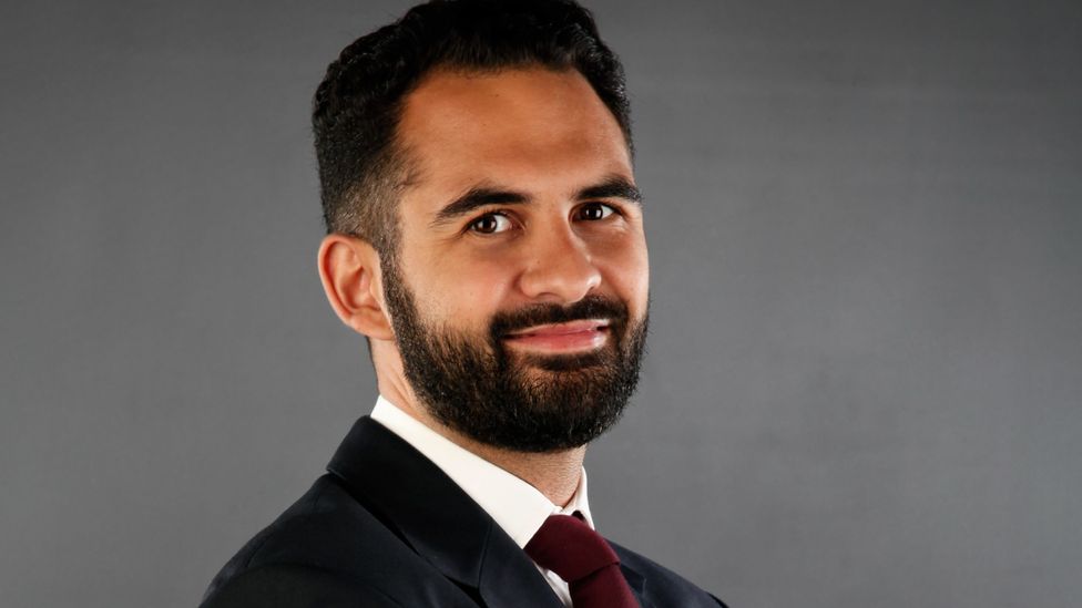 Working between liberal Lisbon and conservative Dubai - BBC Worklife